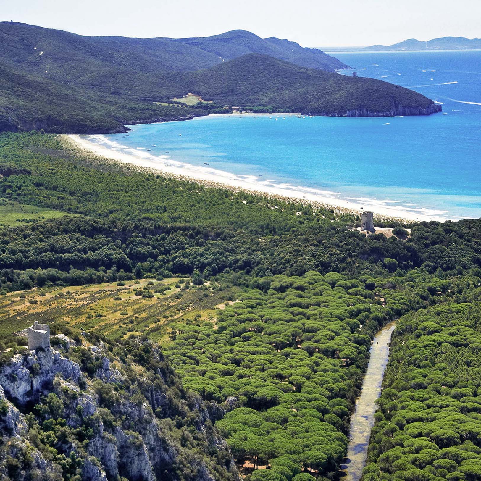 April 25 holiday: camping and nature in Tuscany